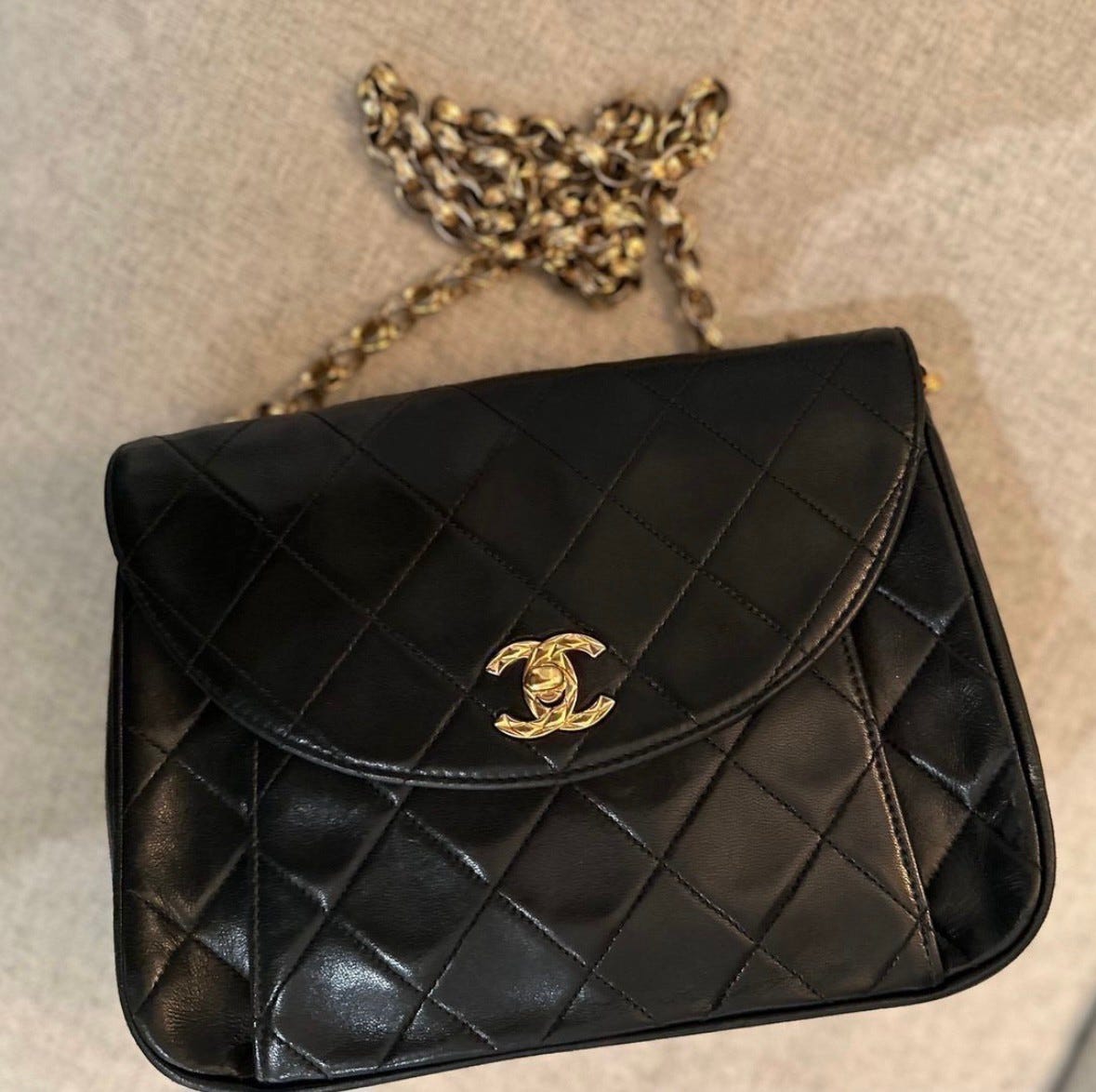 Chanel black crossover, 24k gull. Lammeskinn | FINN-torget