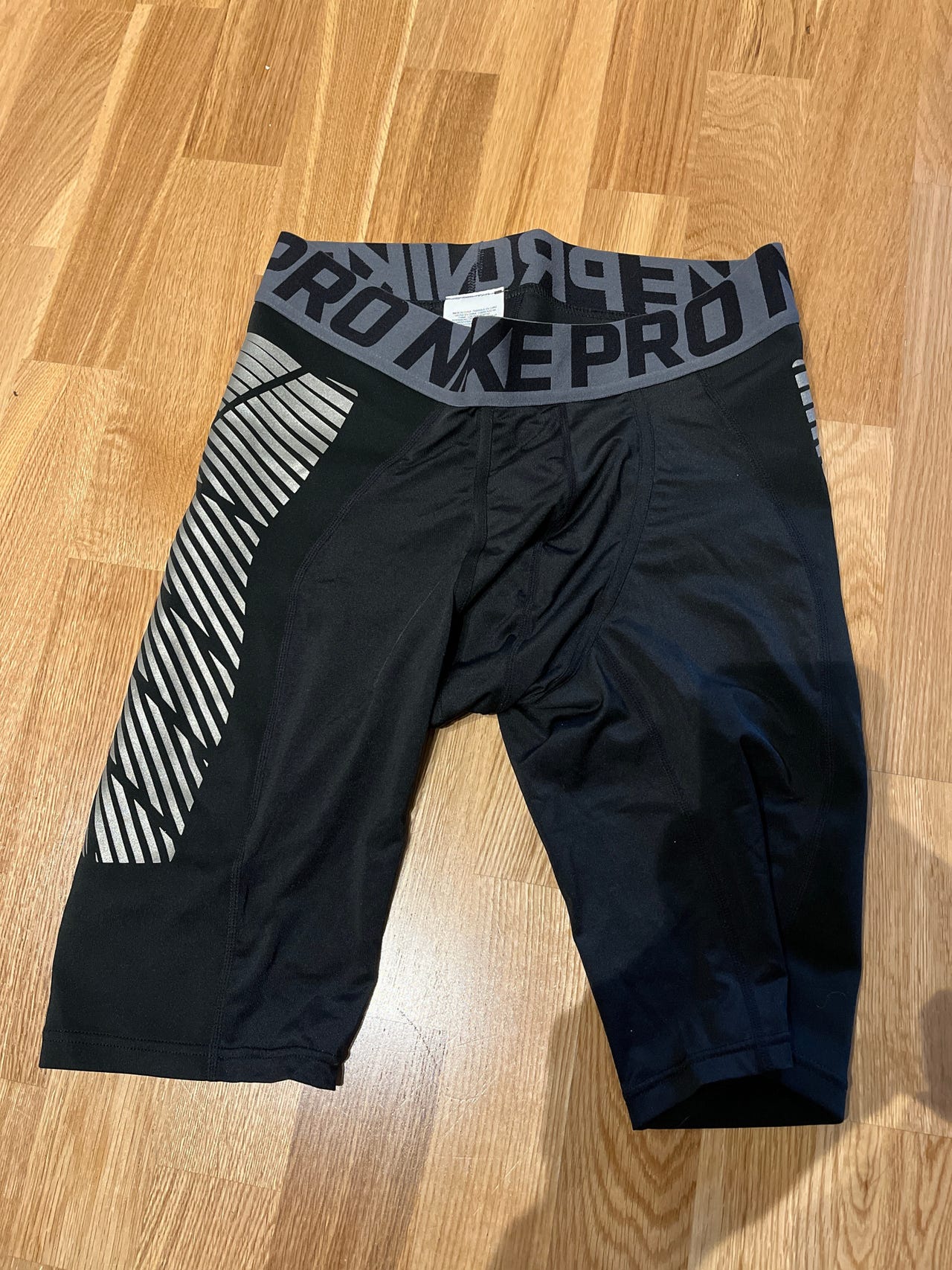 Nike pro combat shorts Large | FINN-torget