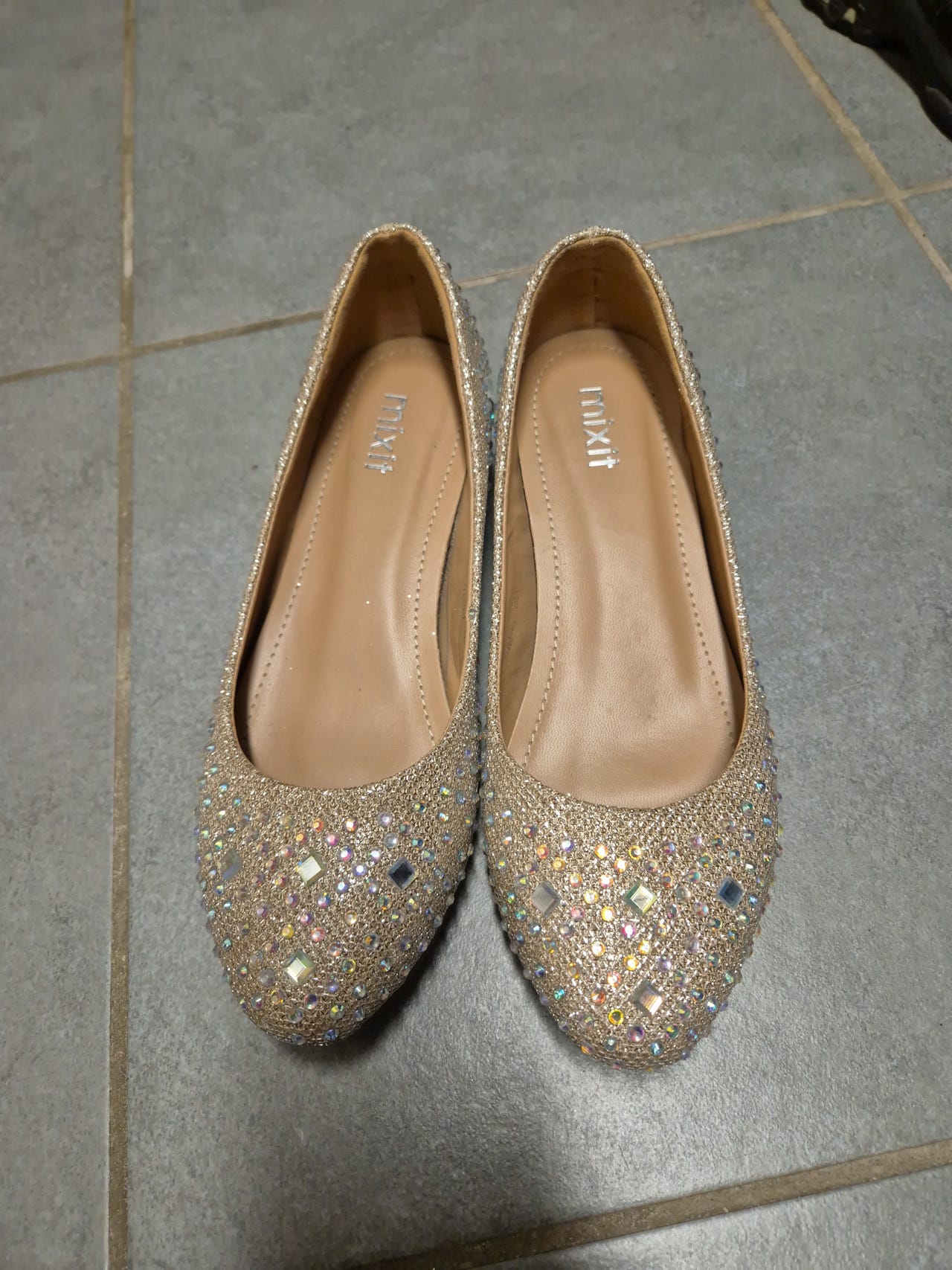 Fine glittersko i str 35 | FINN-torget