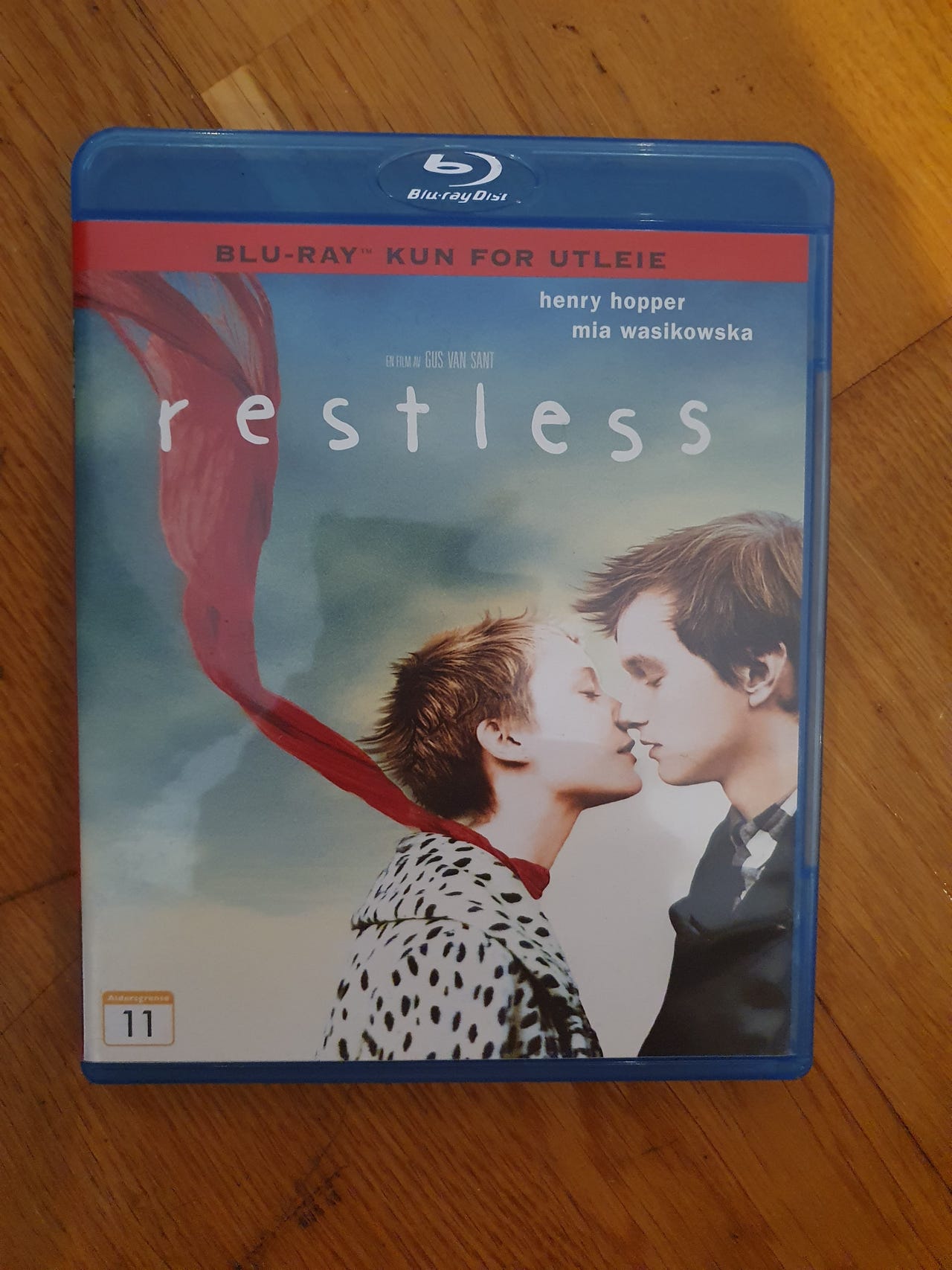 RESTLESS (2011) | FINN-torget