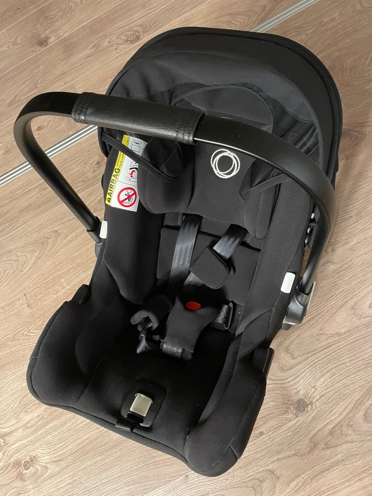 Bugaboo Nuna baby bilsete, Bugaboo Fox adaptor medfølger | FINN-torget