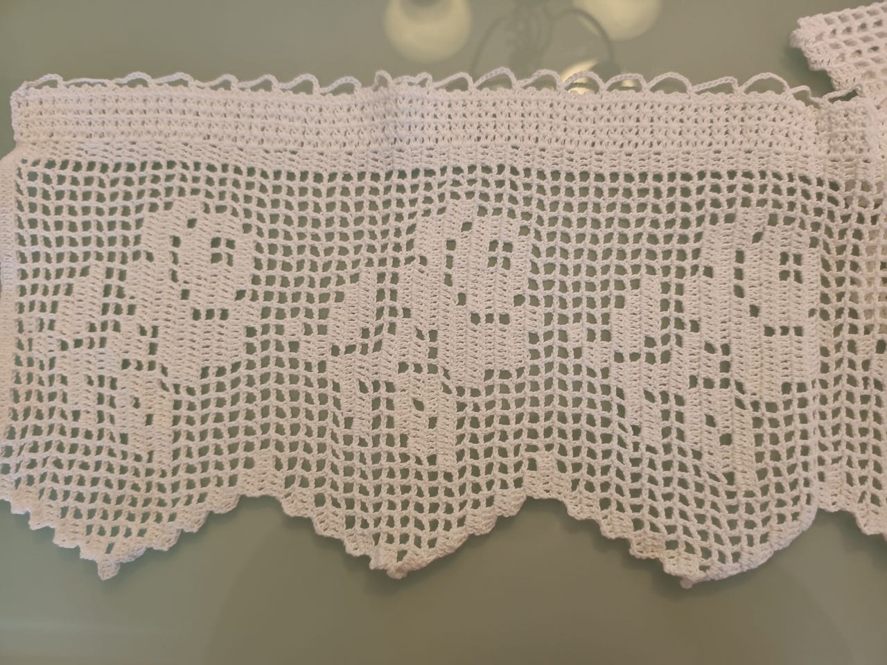 Heklet gardinkappe, 175 cm lang | FINN-torget