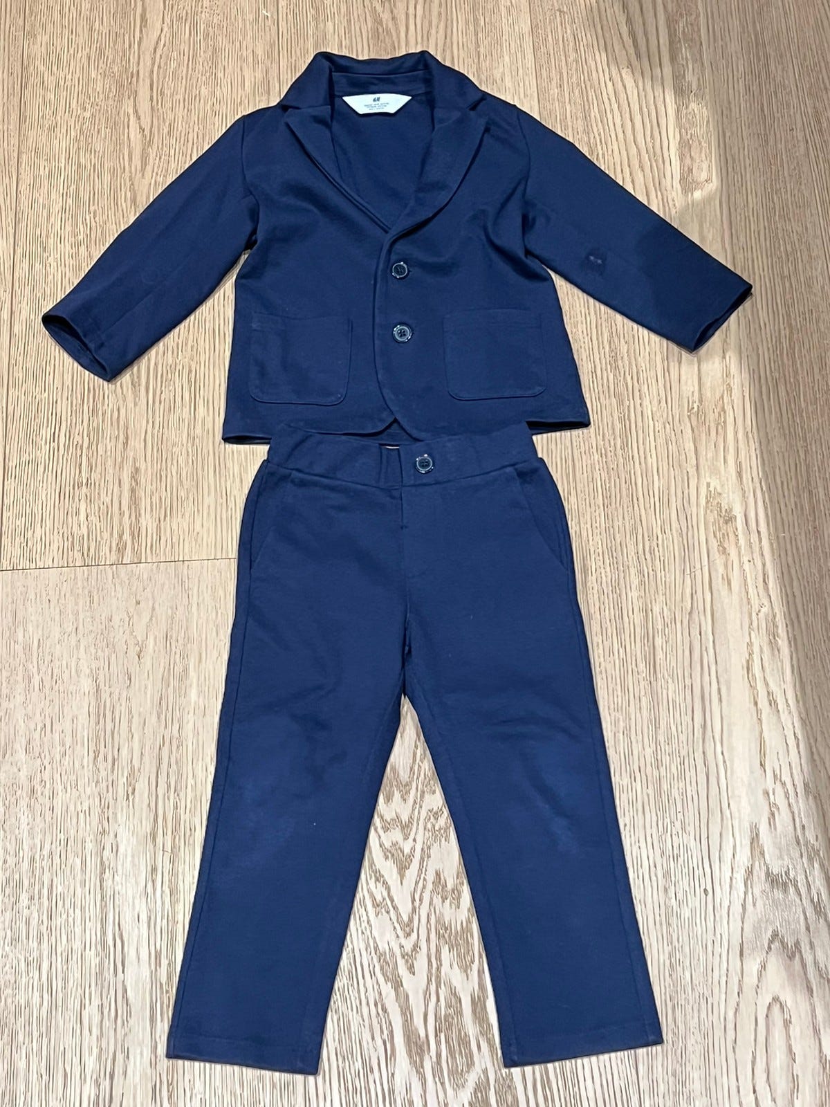Fin dress til gutt - str. 104 💙 | FINN-torget