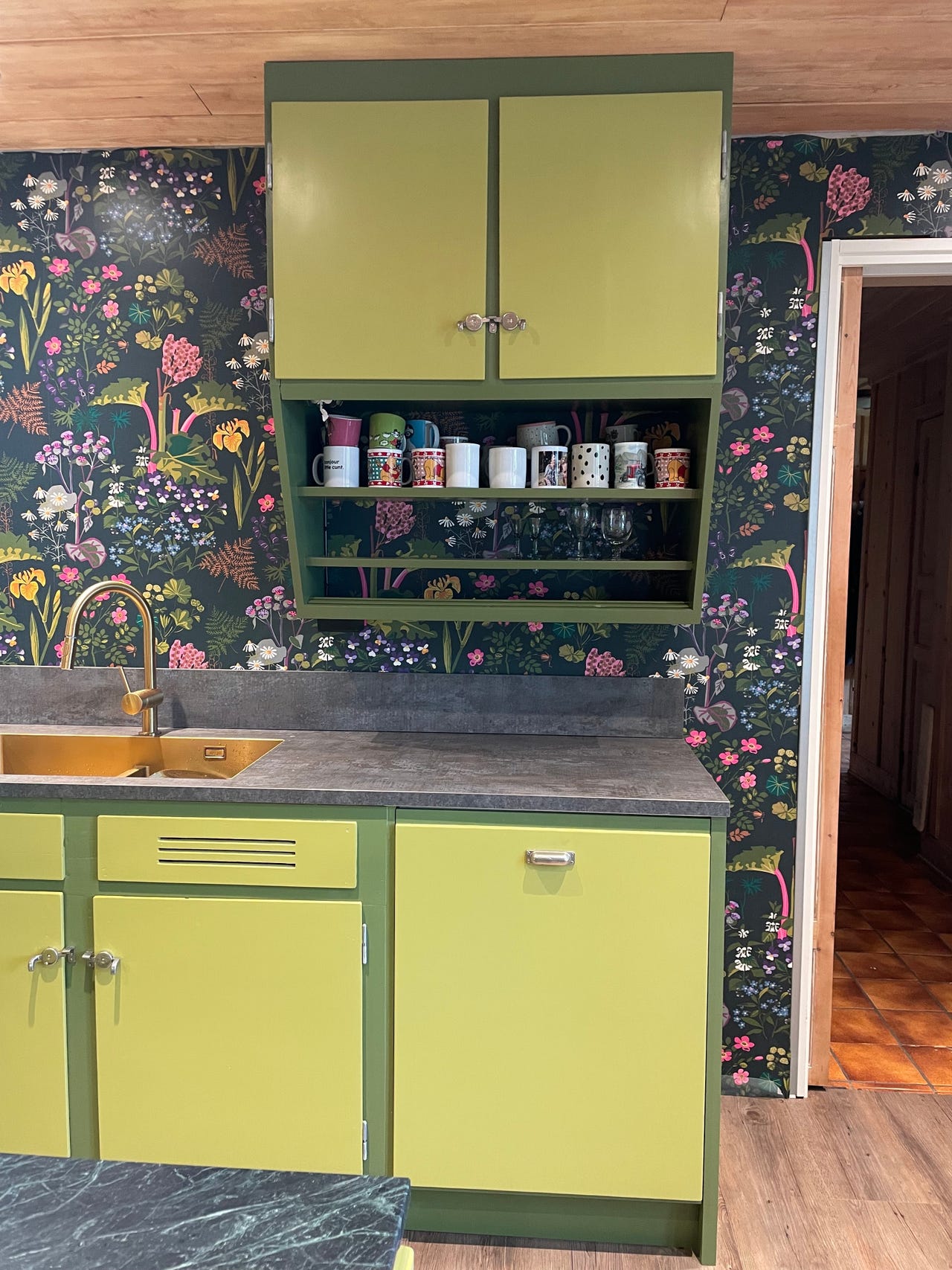 Gjenbruk av retrokjøkken | FINN-torget