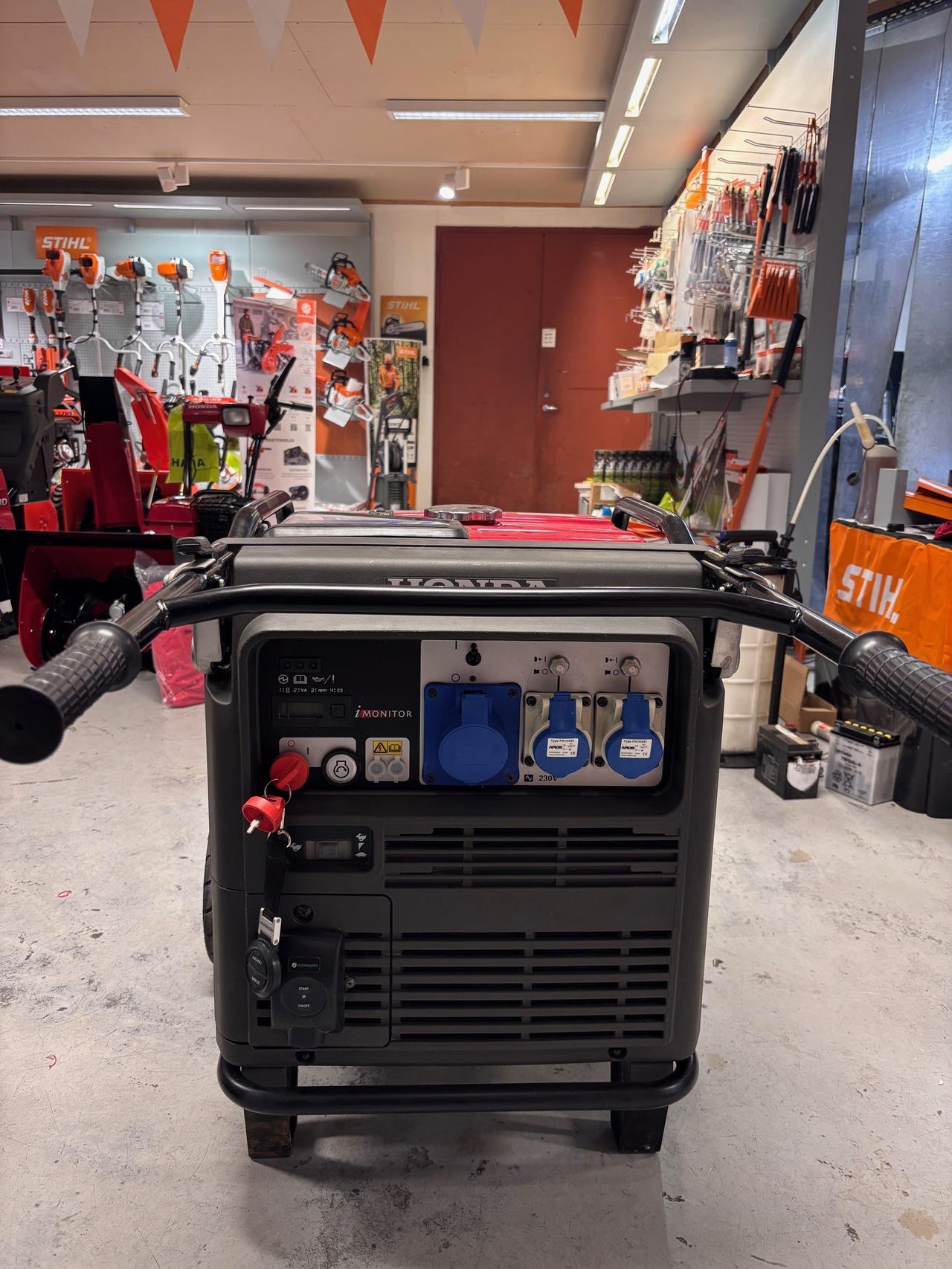 Honda EU70 isTFS | FINN-torget