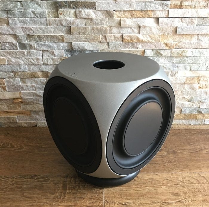 Bang & Olufsen - BeoLab 2 - Kraftig aktiv subwoofer Høyttaler | FINN-torget