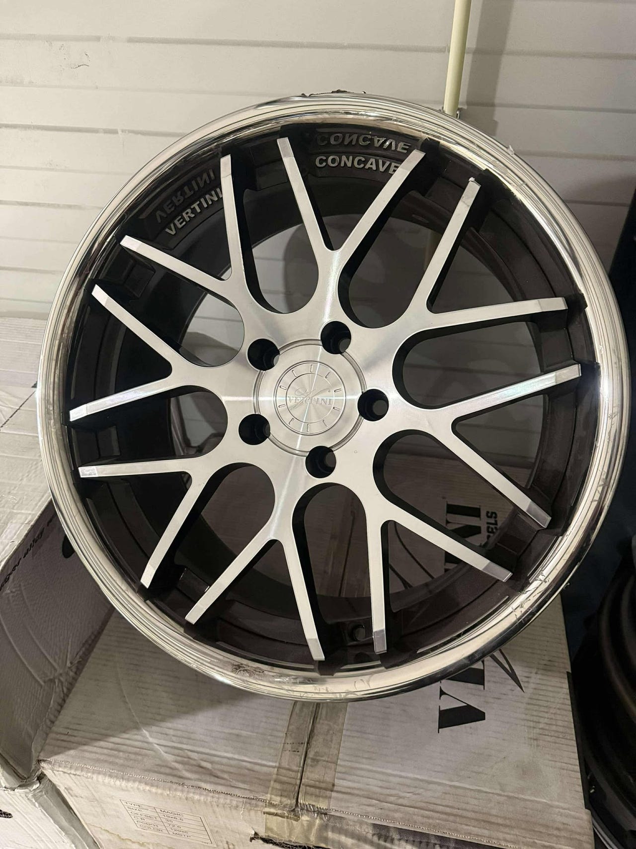 Vertini Concave Magic 5/120 8,5x19" | FINN-torget