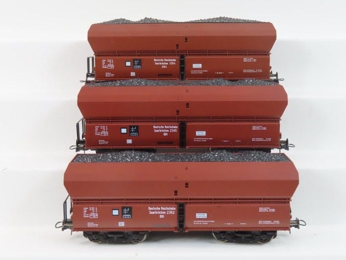 Roco H0 - 46242/47057 - Modelltog godsvogn (3) - 3x Fireakslede bunn ...