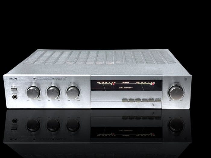 Philips - F4220 Hybrid Klasse A-B Faststoff forsterker | FINN-torget