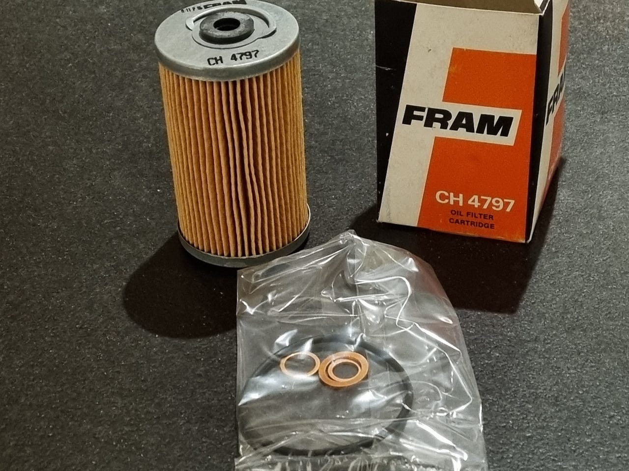 FRAM Oljefilter Mercedes w201 / w123 ++ | FINN torget