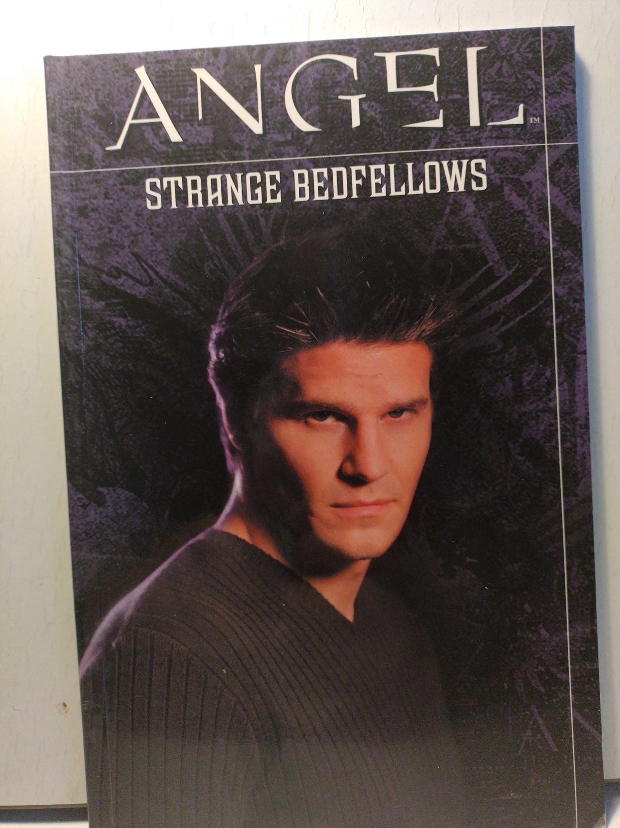 ANGEL STRANGE BEDFELLOWS | FINN-torget