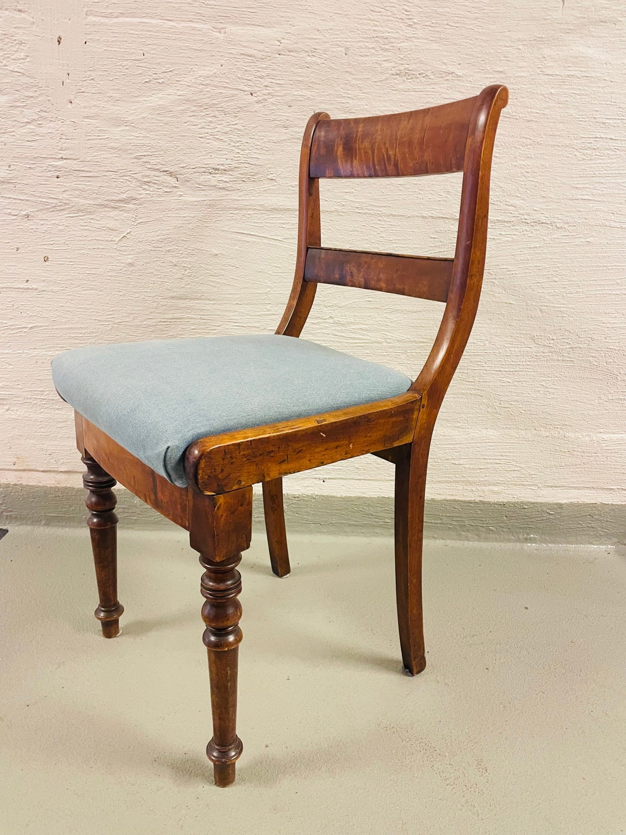 2 klassiske stoler - Biedermeier | FINN torget