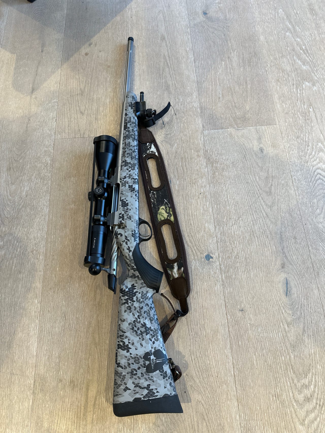 Tikka T3x cal 308. Tikka T3x med rustfri fluted pipe og sluttstykke ...