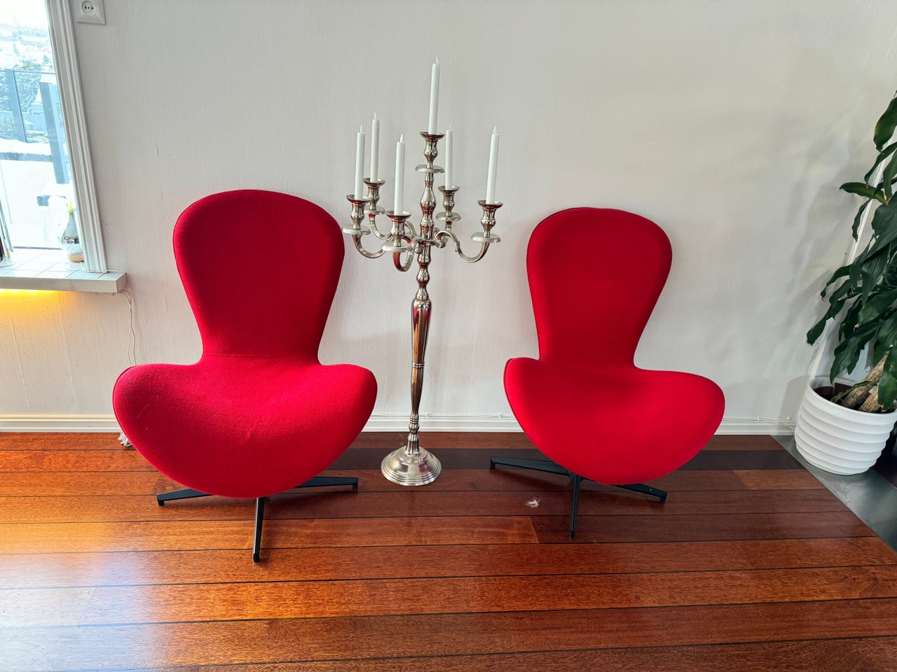 Designer stoler selges. Lite brukt ( pynt) | FINN-torget