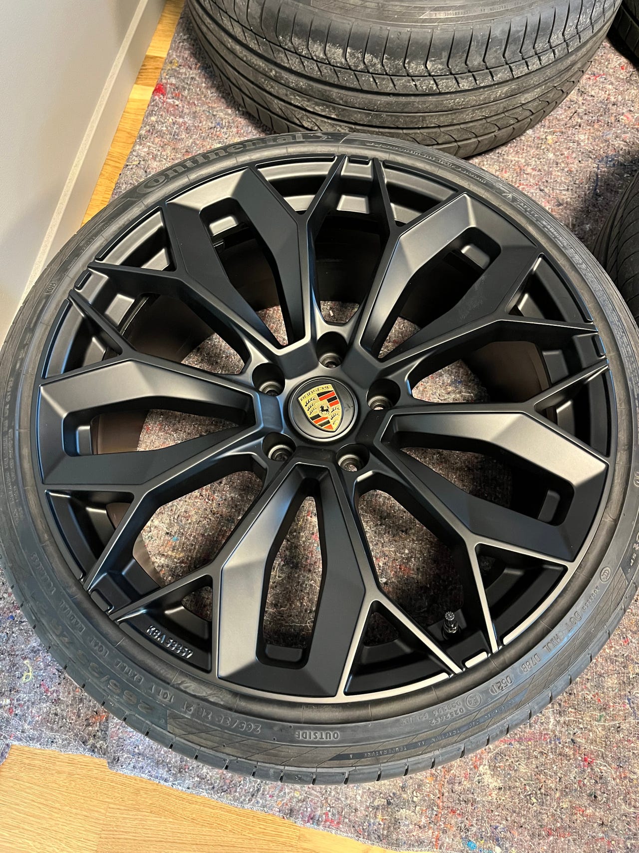 AEZ Leipzig 21" felger med Continental sommerdekk 265/35 ZR21 | FINN-torget