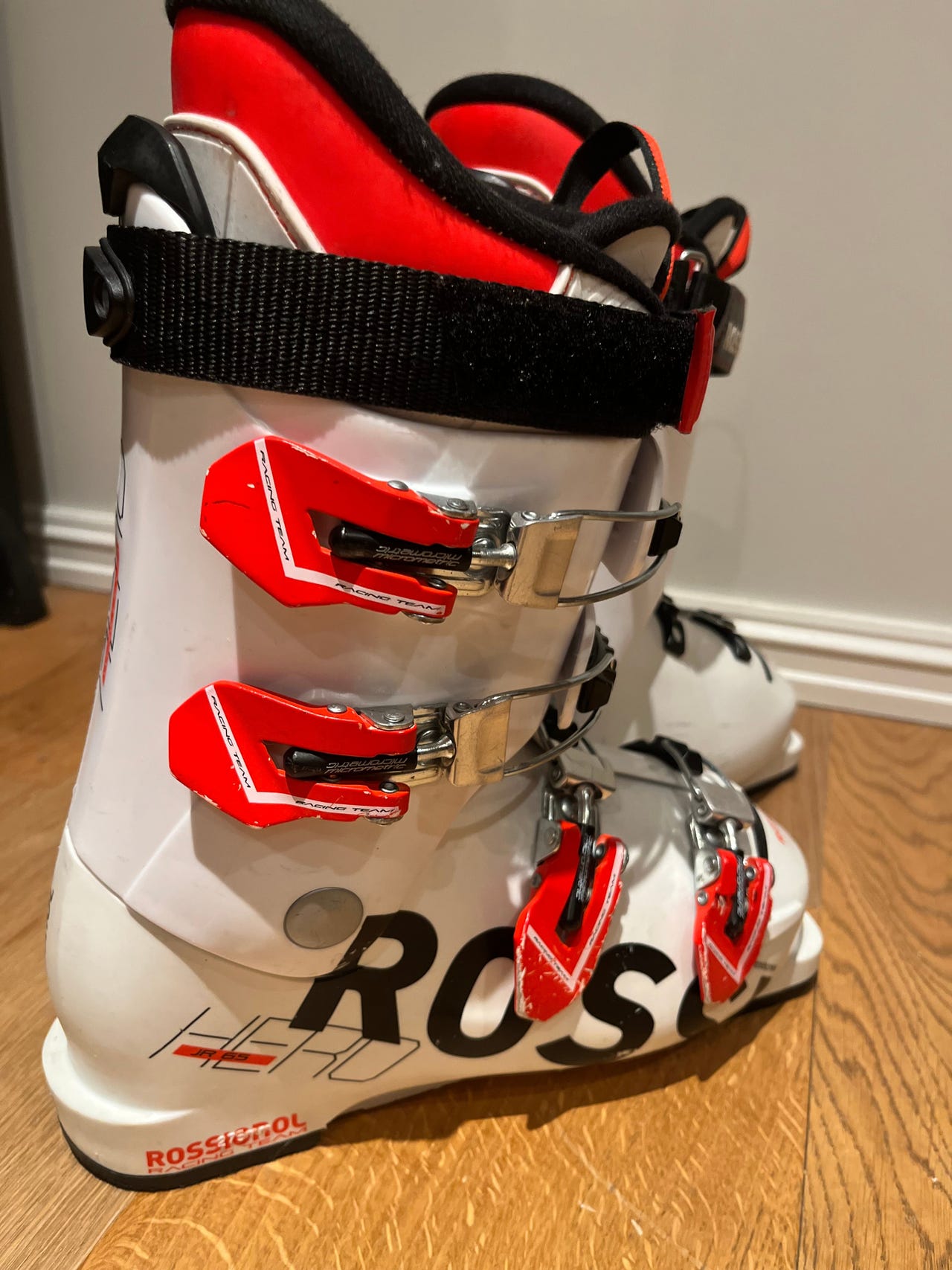 🎿SLALOMSKO ROSSIGNOL HERO JR65 23.5/275MM | FINN torget