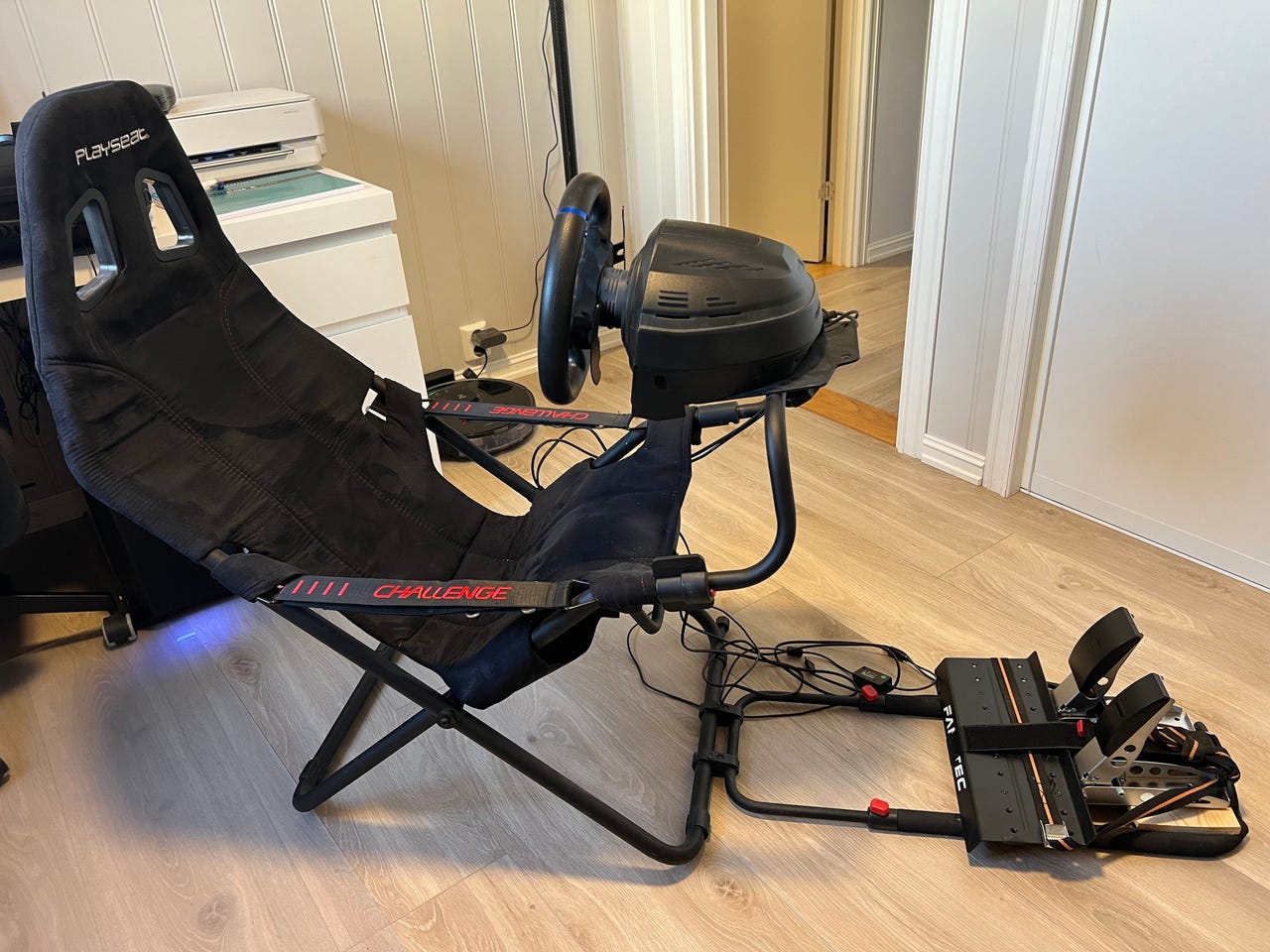 Thrustmaster T300+Fanatec CSL+Playseat Challenge. Perfekt for SimRacing ...