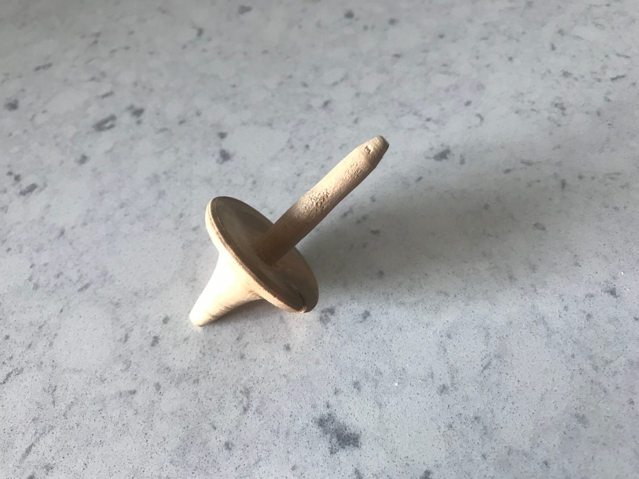 Small Wooden Spinning Top | FINN torget