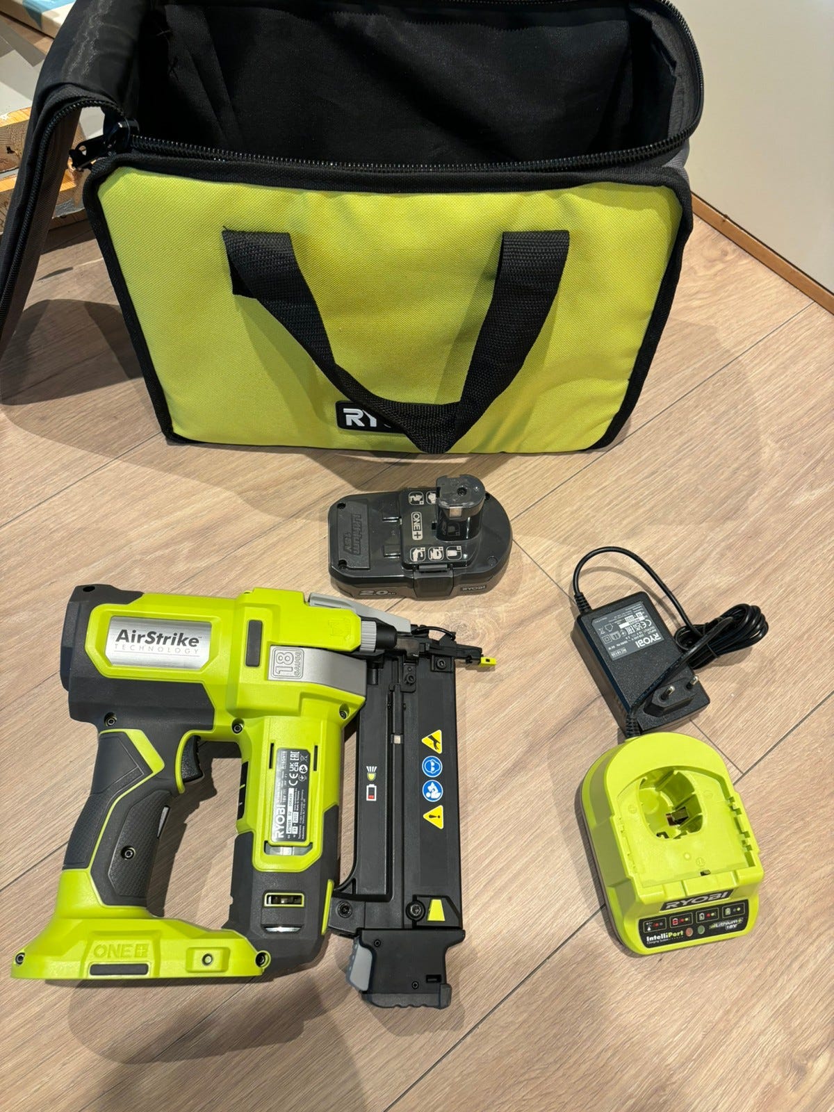 RYOBI spiker/dykkertpistolsett R18GN18 18V 2,0 Ah 15-50 mm som ny ...