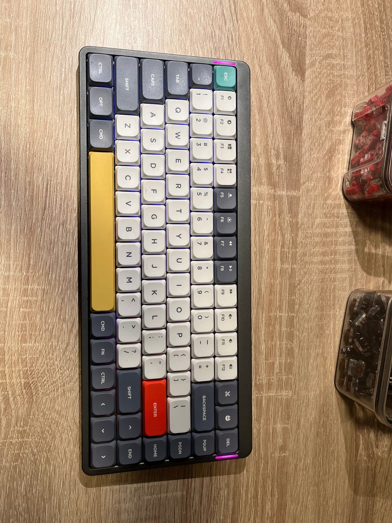 Numpy silent keyboard with accessories+case! | FINN-torget