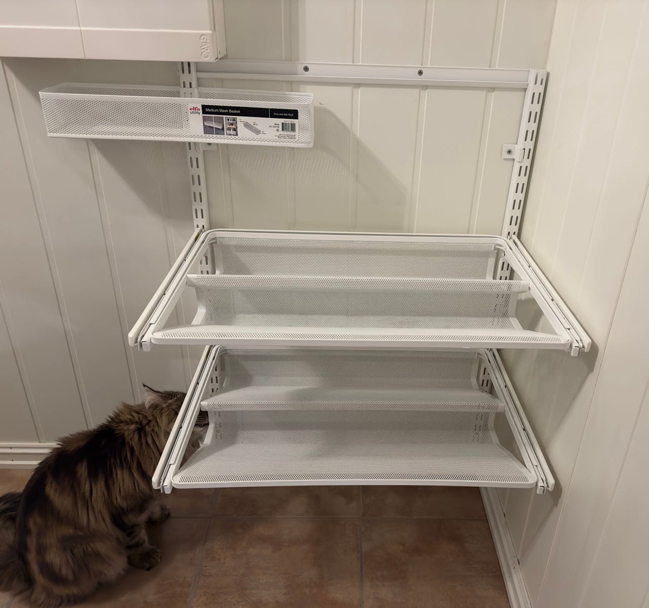 Elfa mesh skohyller med rammer , kurv | FINN-torget