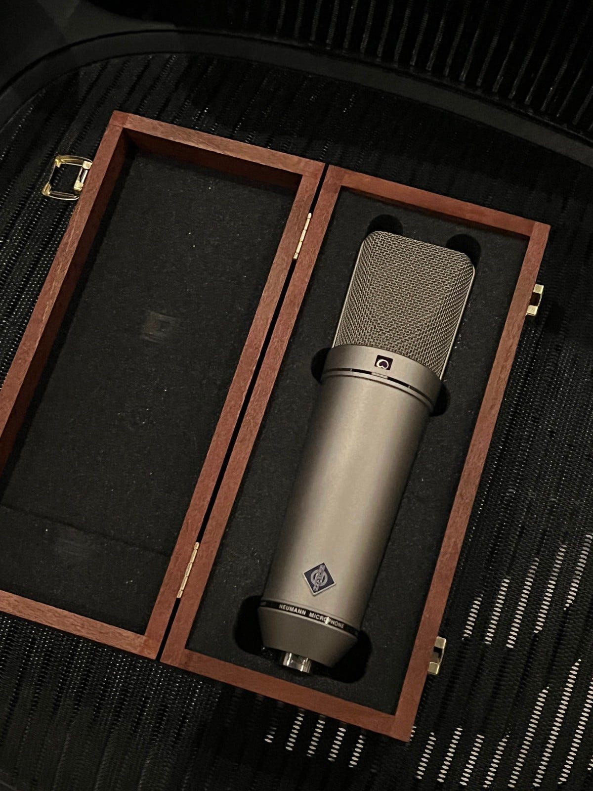 Neumann u87 AI + Original Mount & koffert | FINN-torget
