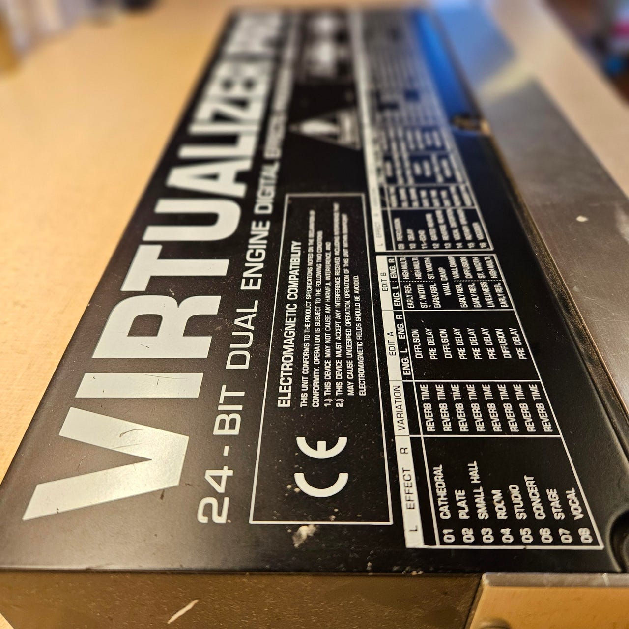 Behringer Virtualizer PRO digital effektprosessor | FINN-torget