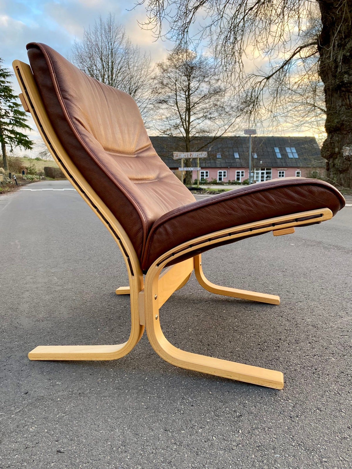 Siesta lenestol fra Westnofa i skinn. Design: Ingmar Relling | FINN torget