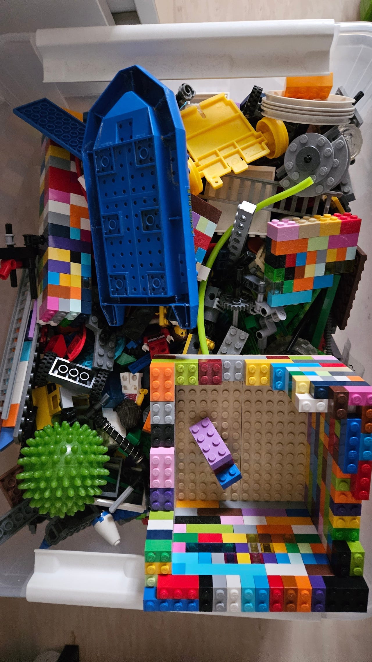 Lego stor kurv. Gi bud! | FINN-torget