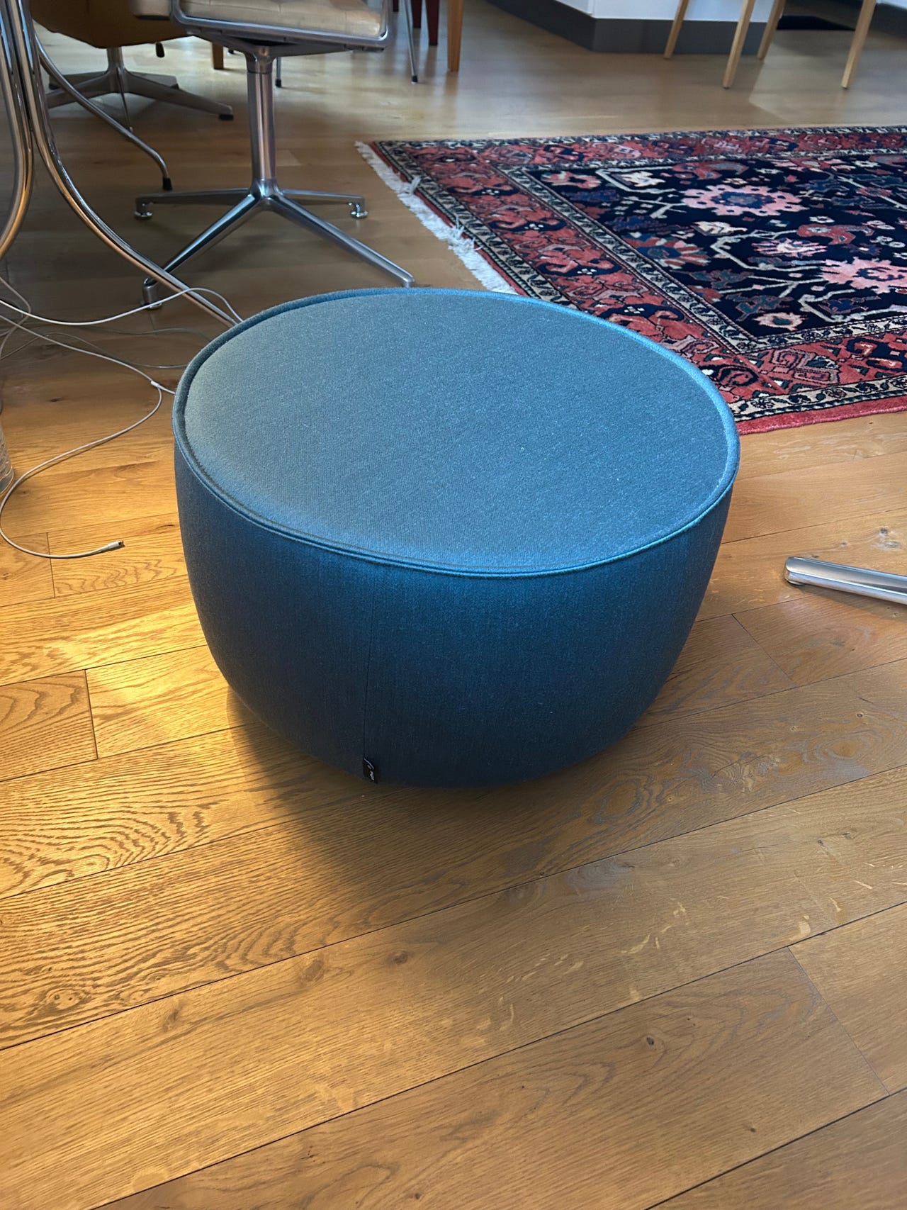 Vitra puff/ottoman Mariposa ottoman | FINN-torget
