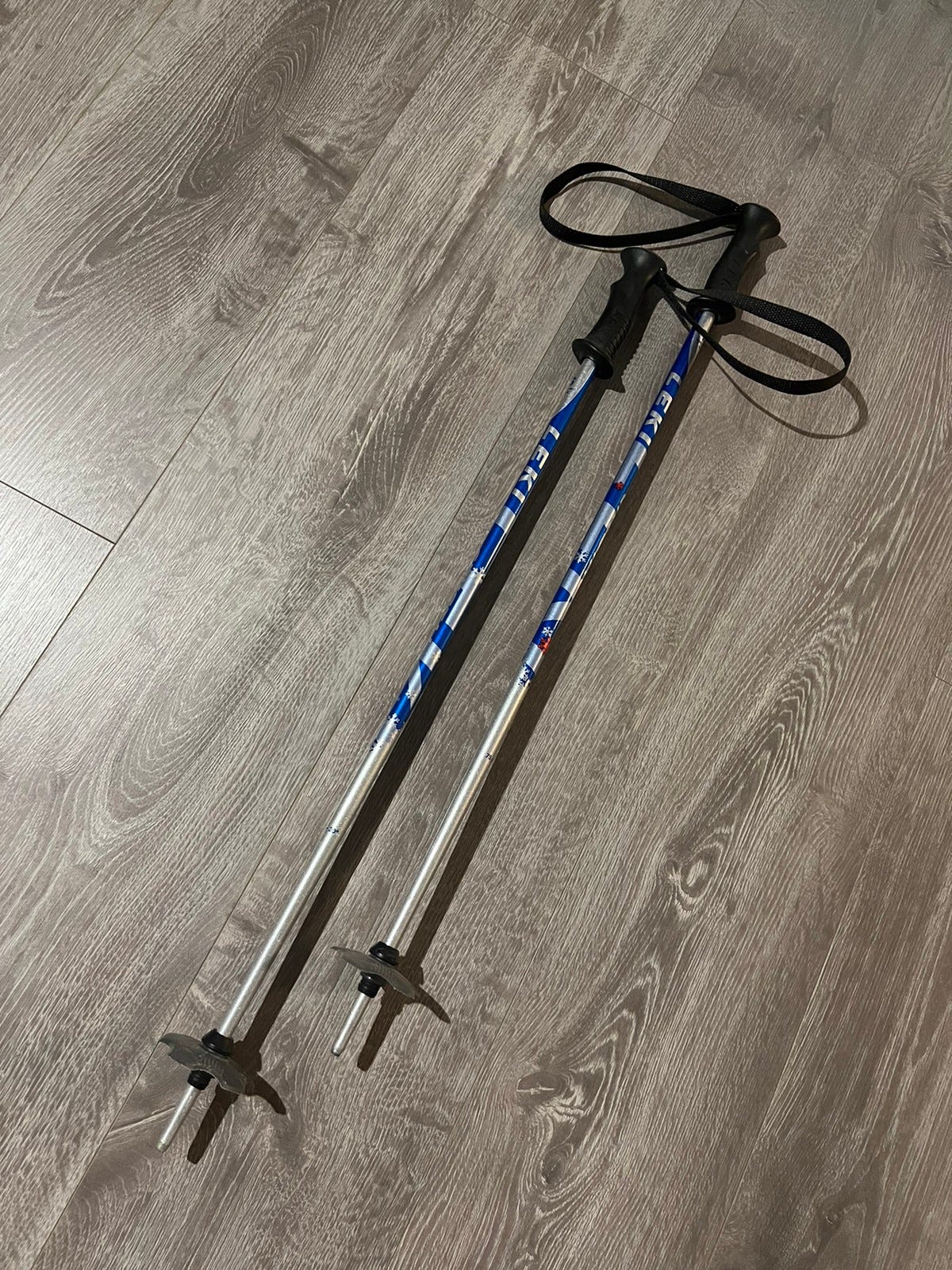 Barnestaver. Lekl. Staver til Slalom / Langreen. | FINN-torget