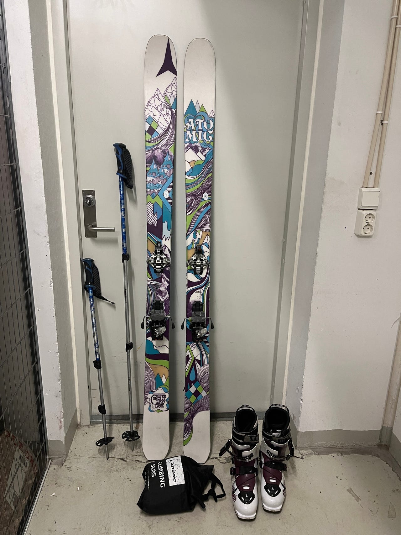 UTLEIE AV TOPPTURUTSTYR; RANDONEE SKI MED UTSTYR | FINN-torget