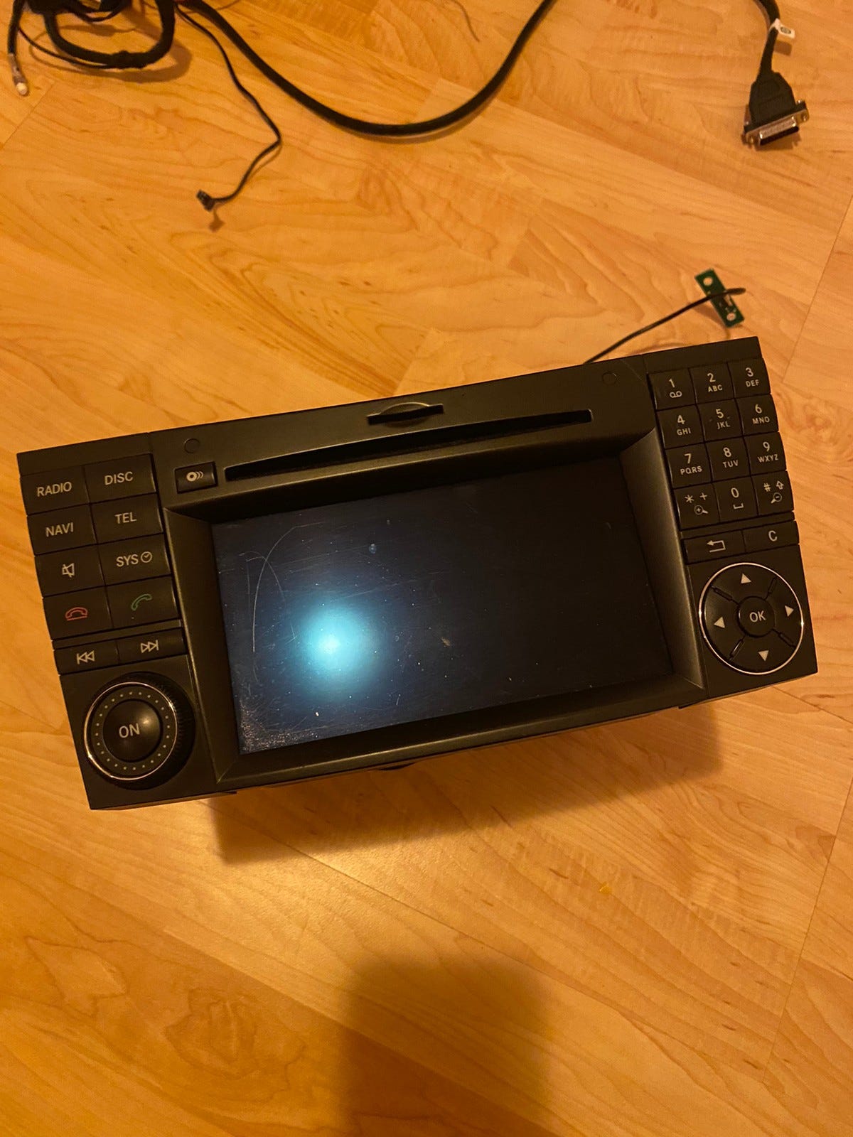 Command headunit og DAB+ tuner fra W211 facelift | FINN-torget