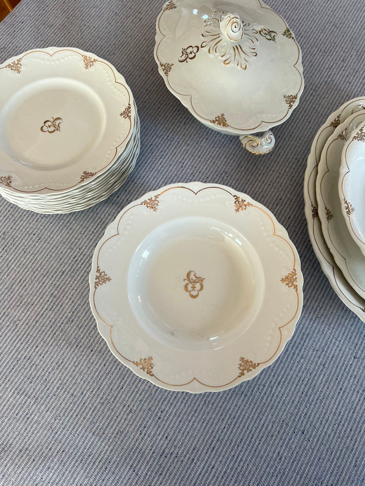 100 år gammelt engelsk porselen servise | FINN torget