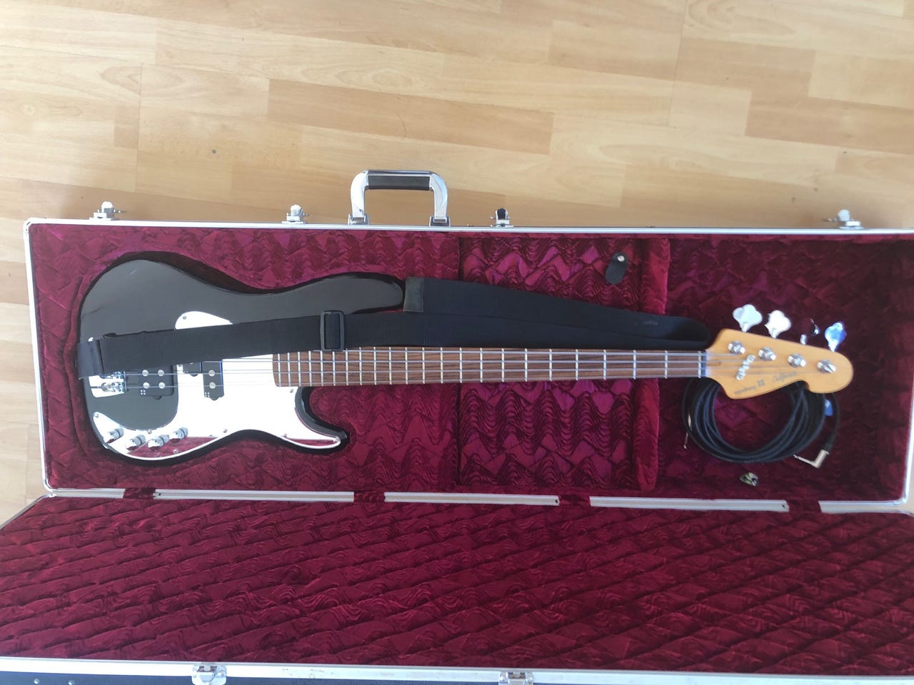 Sandberg Bass | FINN-torget