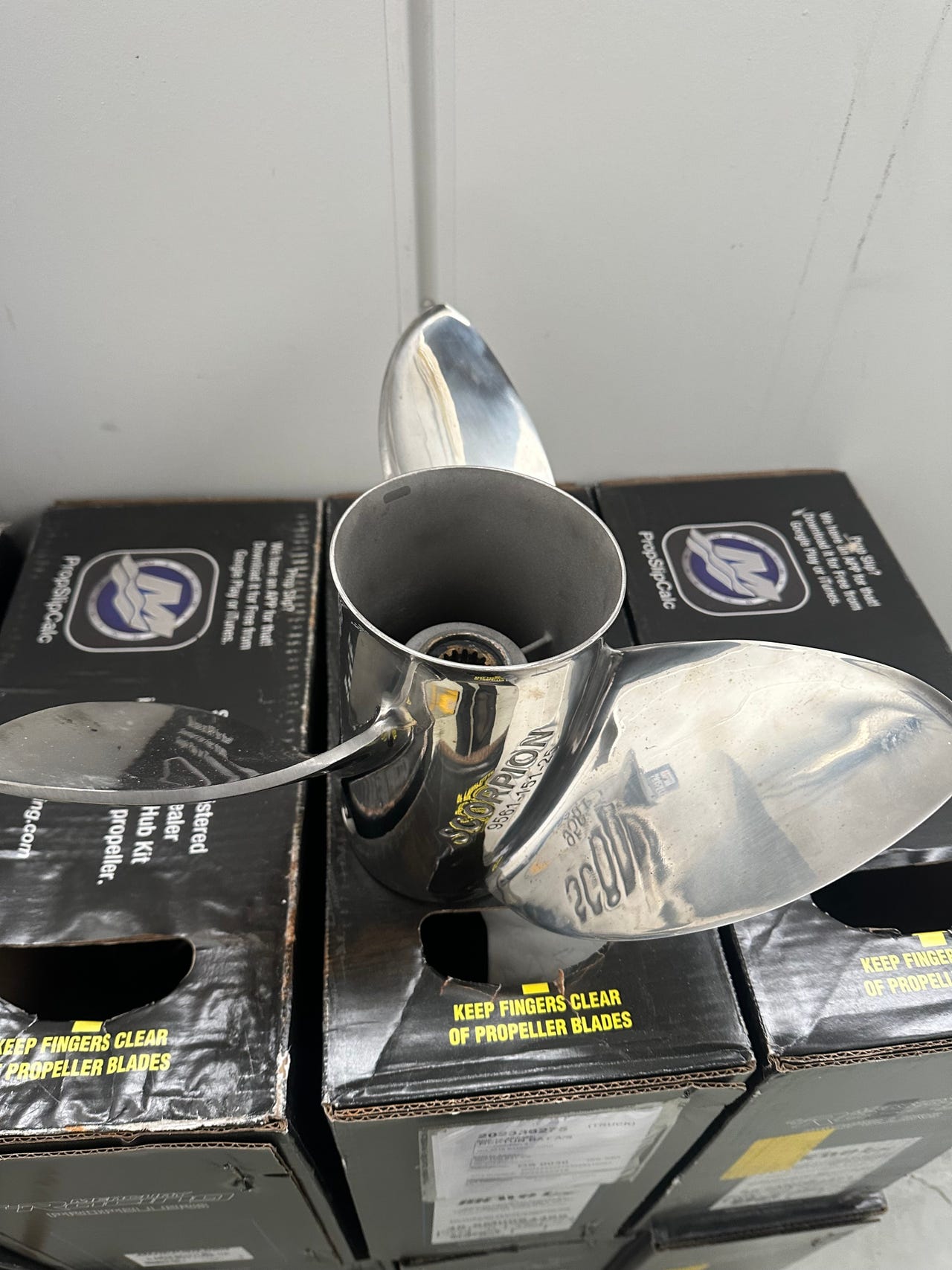 Solas Scorpion 15 1/8x25 propell | FINN-torget