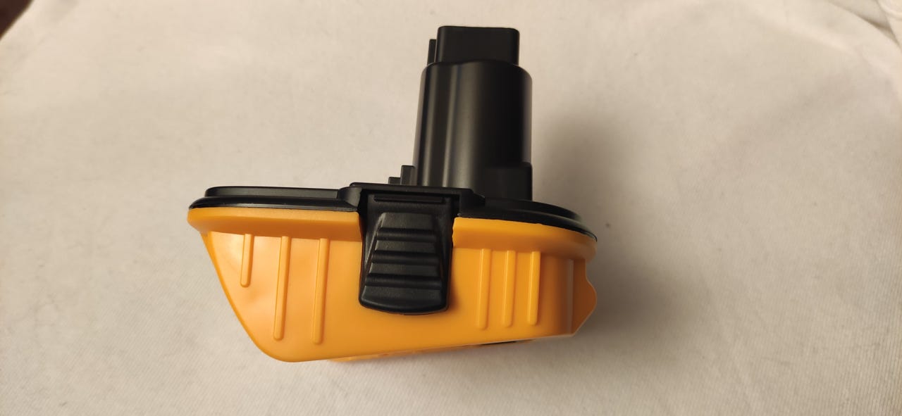 DeWalt eldre type til ny DeWalt XR adapter | FINN-torget
