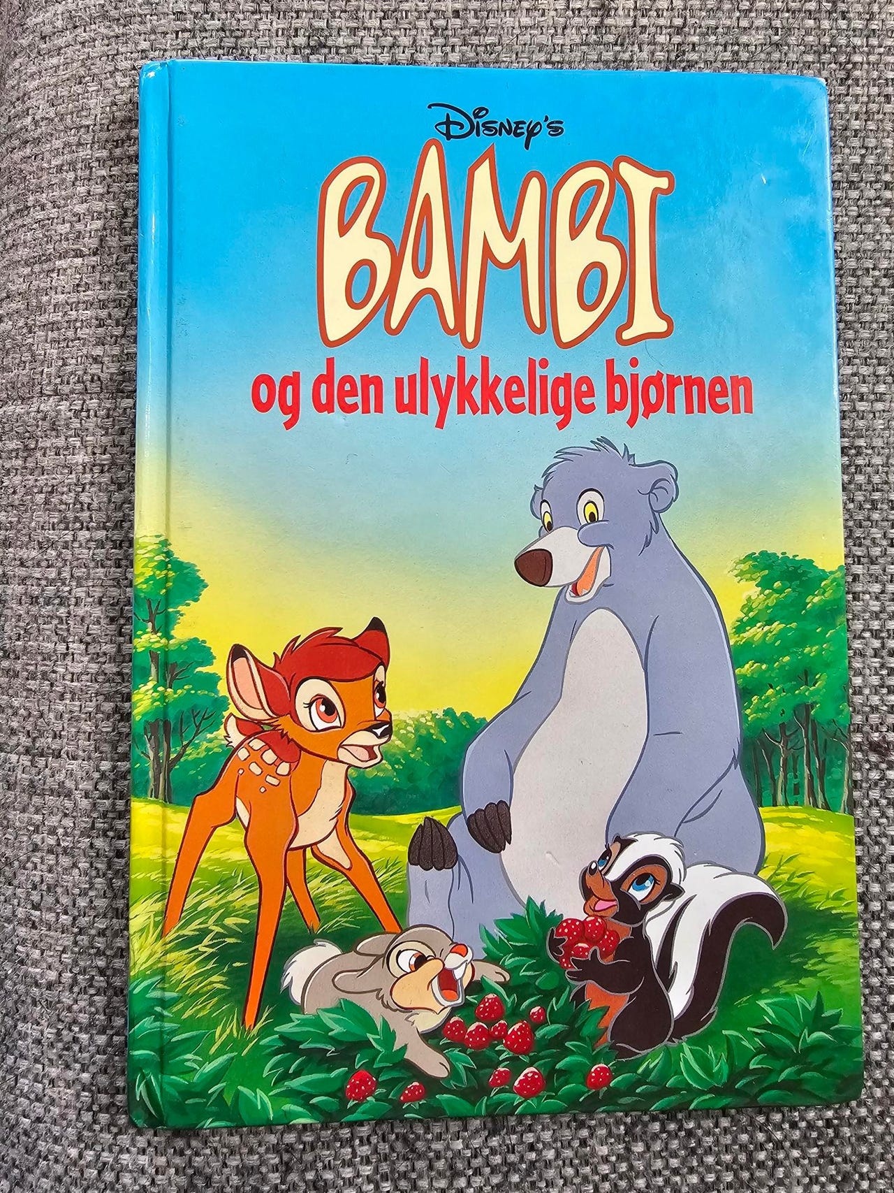 Disney bøker selges. | FINN-torget