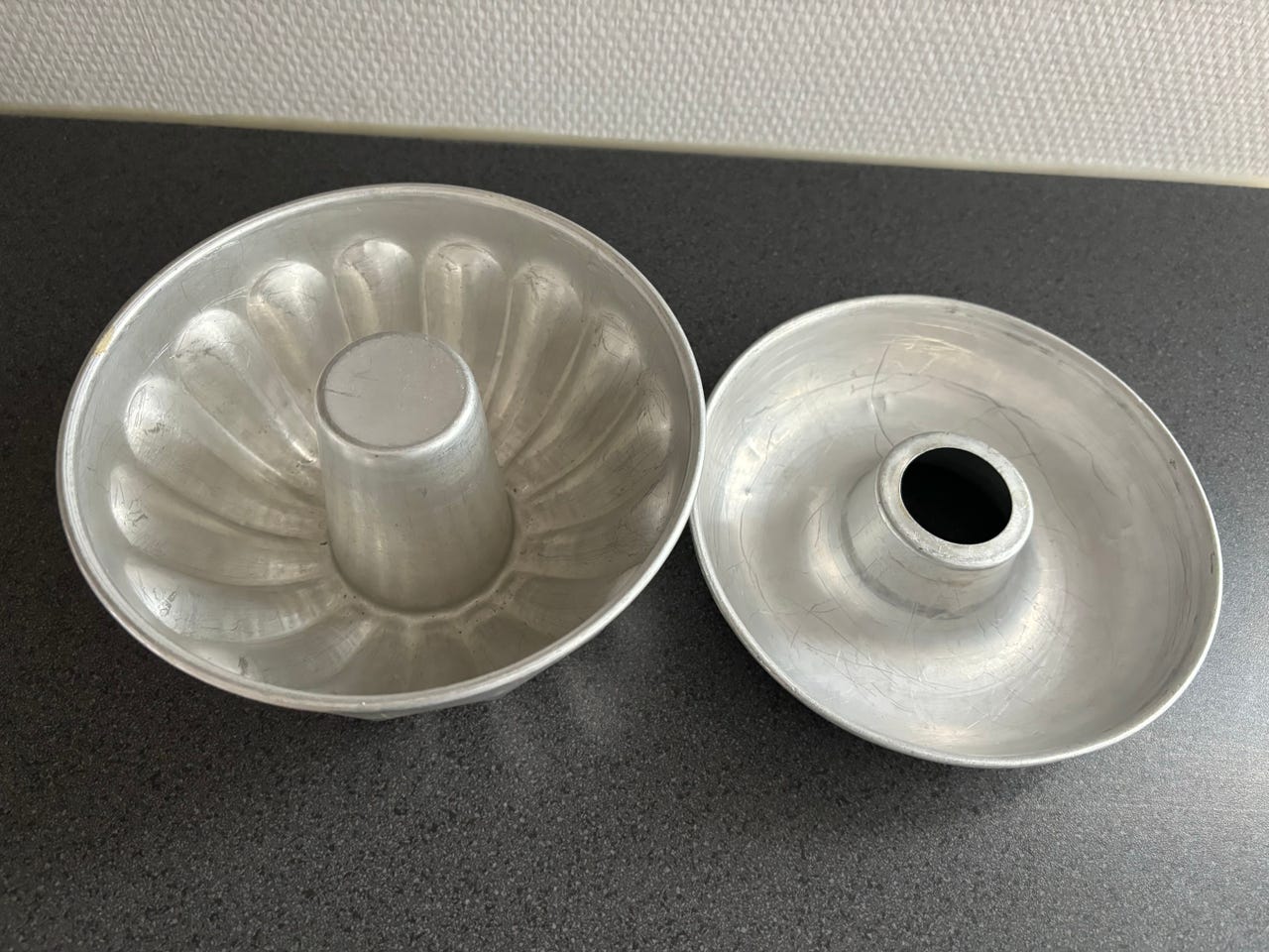 Vintage. IL-O-VAN Aluminiumvarefabrikk. Kake-/puddingformer | FINN-torget