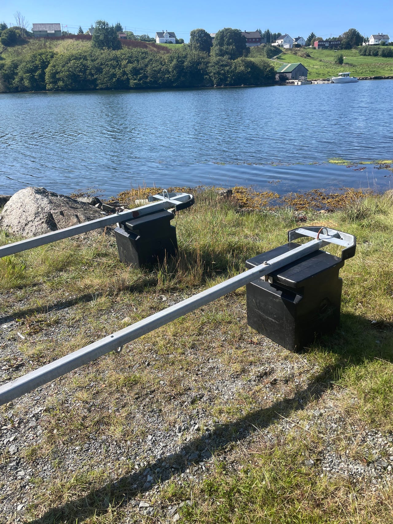 Utrigger / fortøiningsbommer og flyteelement til flytebrygge | FINN torget