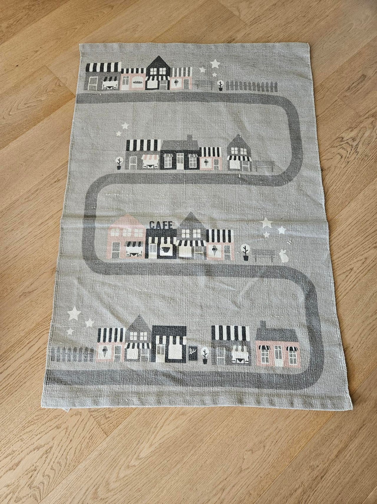 2 gulvtepper barn 130×70 cm / 2 carpets for kids | FINN-torget