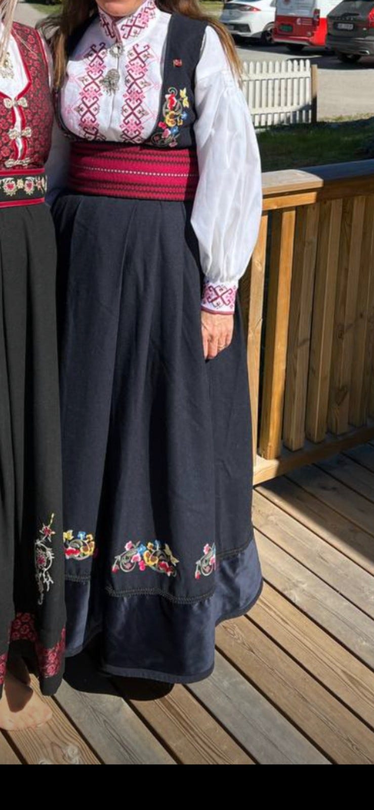 Nydelig festdrakt | FINN-torget