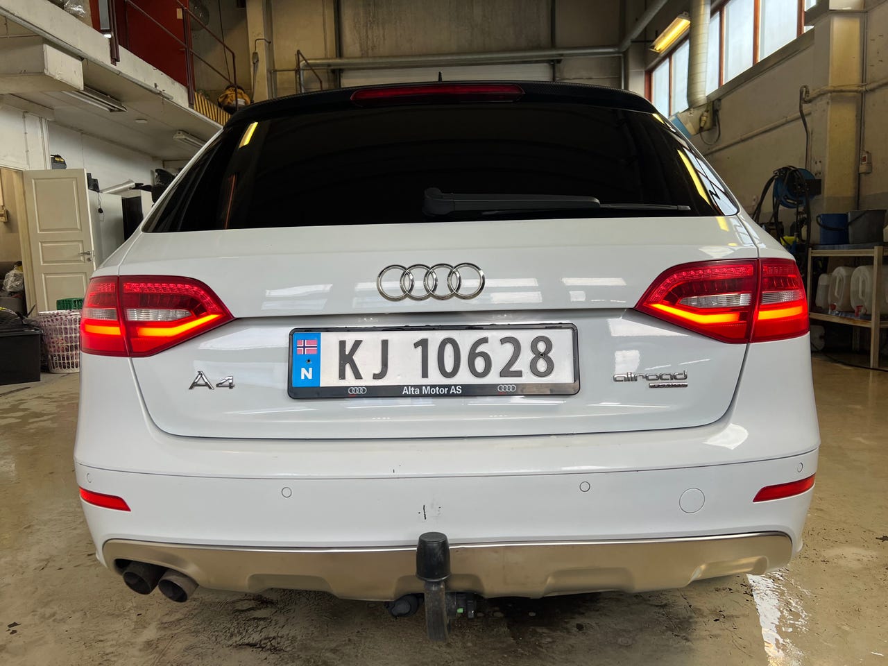 Bruktbil til salgs: Audi A4 allroad - 2015 - Hvit - 190 hk - Stasjonsvogn | FINN.no