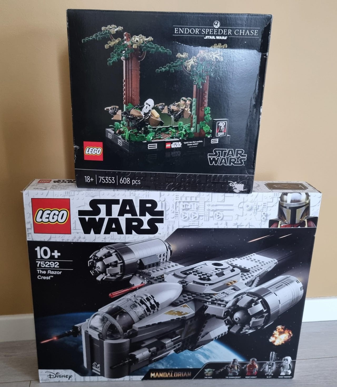 Lego Star Wars 75292 Razor Crest + 75353 Endor Speeder Chase | FINN torget