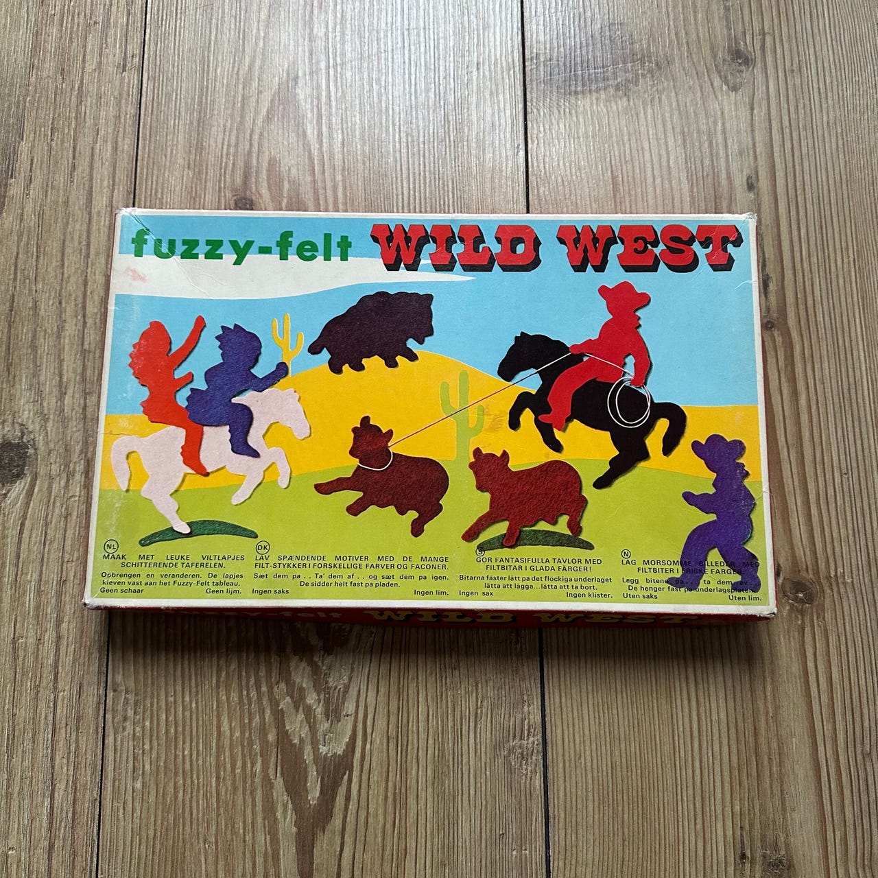 Wild West Fuzzy Felt Set (1971) | FINN-torget