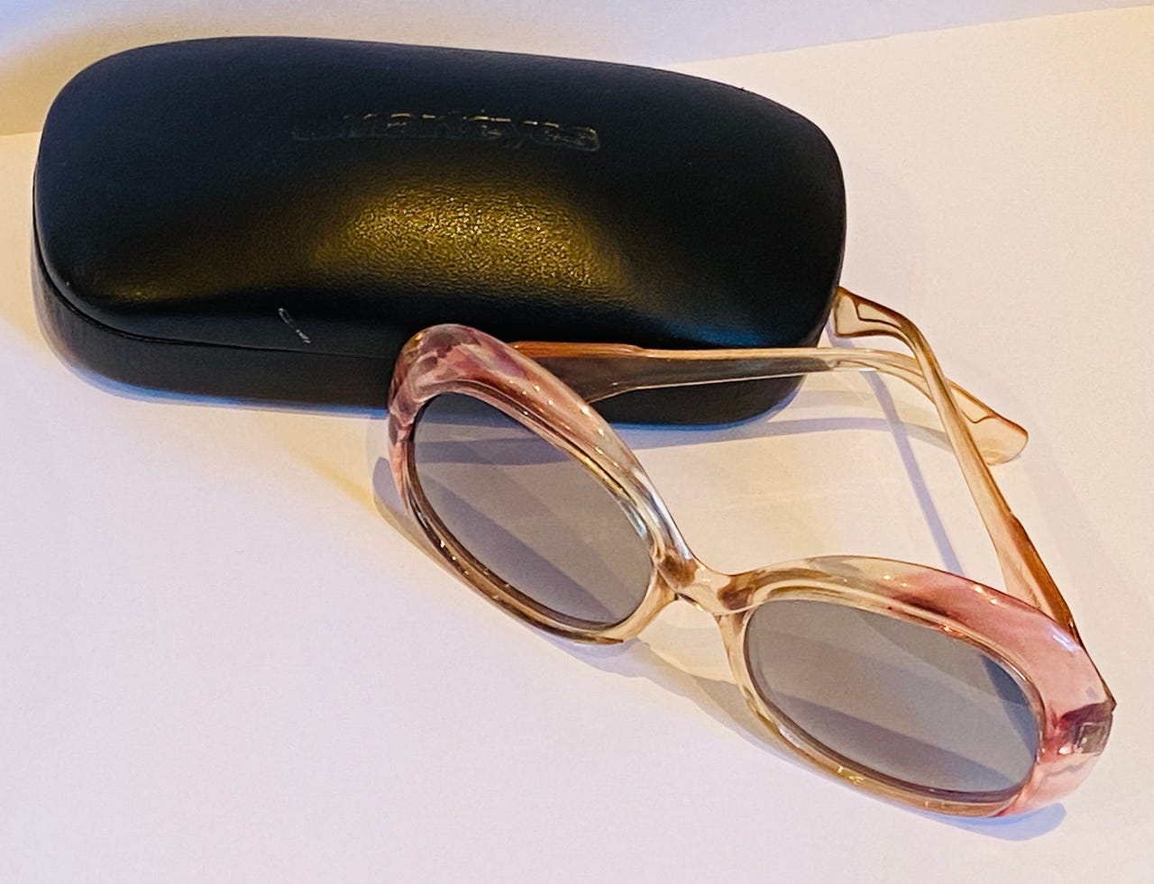 Vintage solbriller ITALY rosa store solbriller | FINN-torget