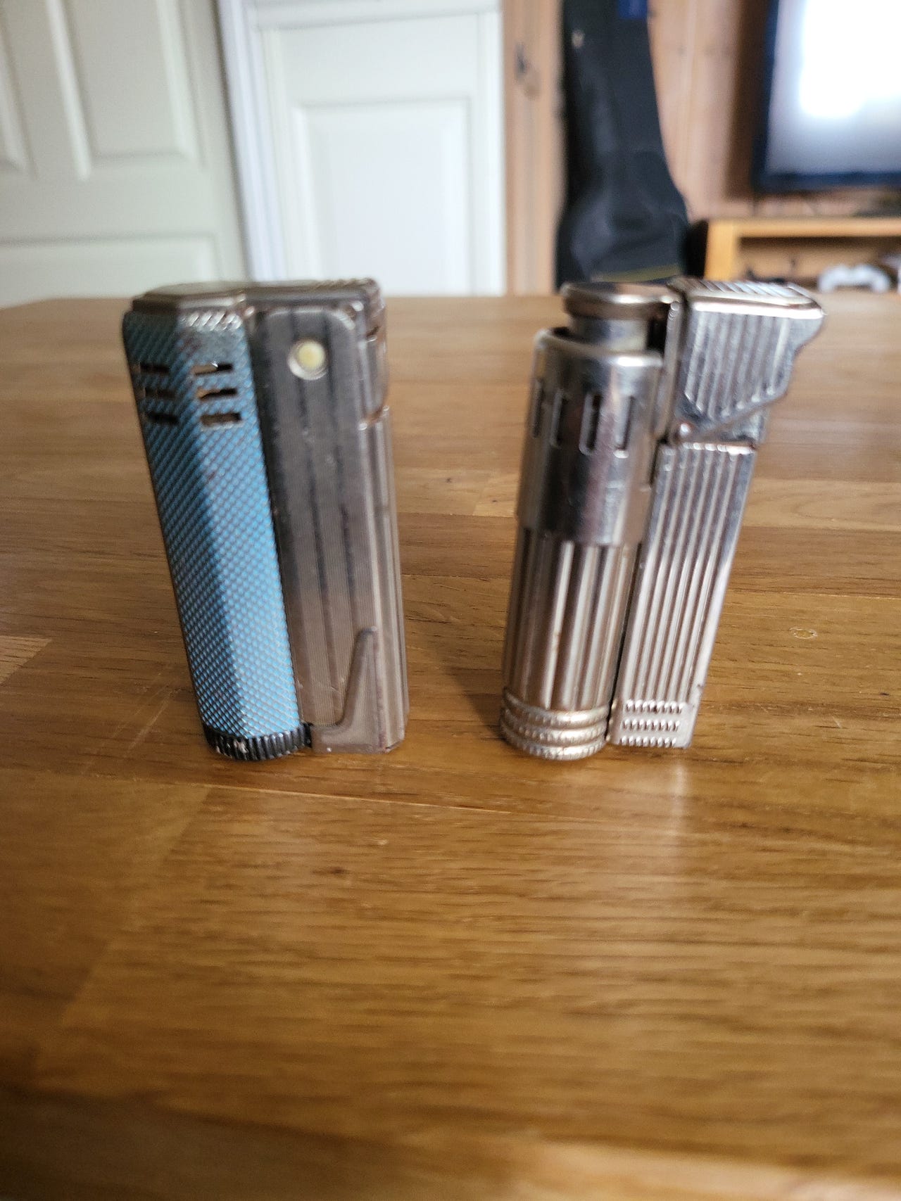 2 stk gamle lightere | FINN torget