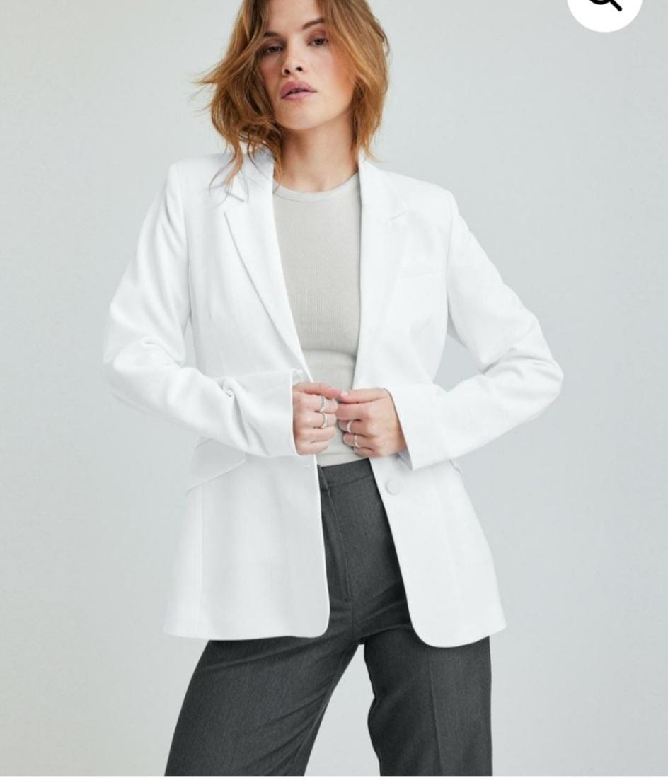 Hvit Paris Blazer dress jakke i str M/38 fra Bik Bok. | FINN torget