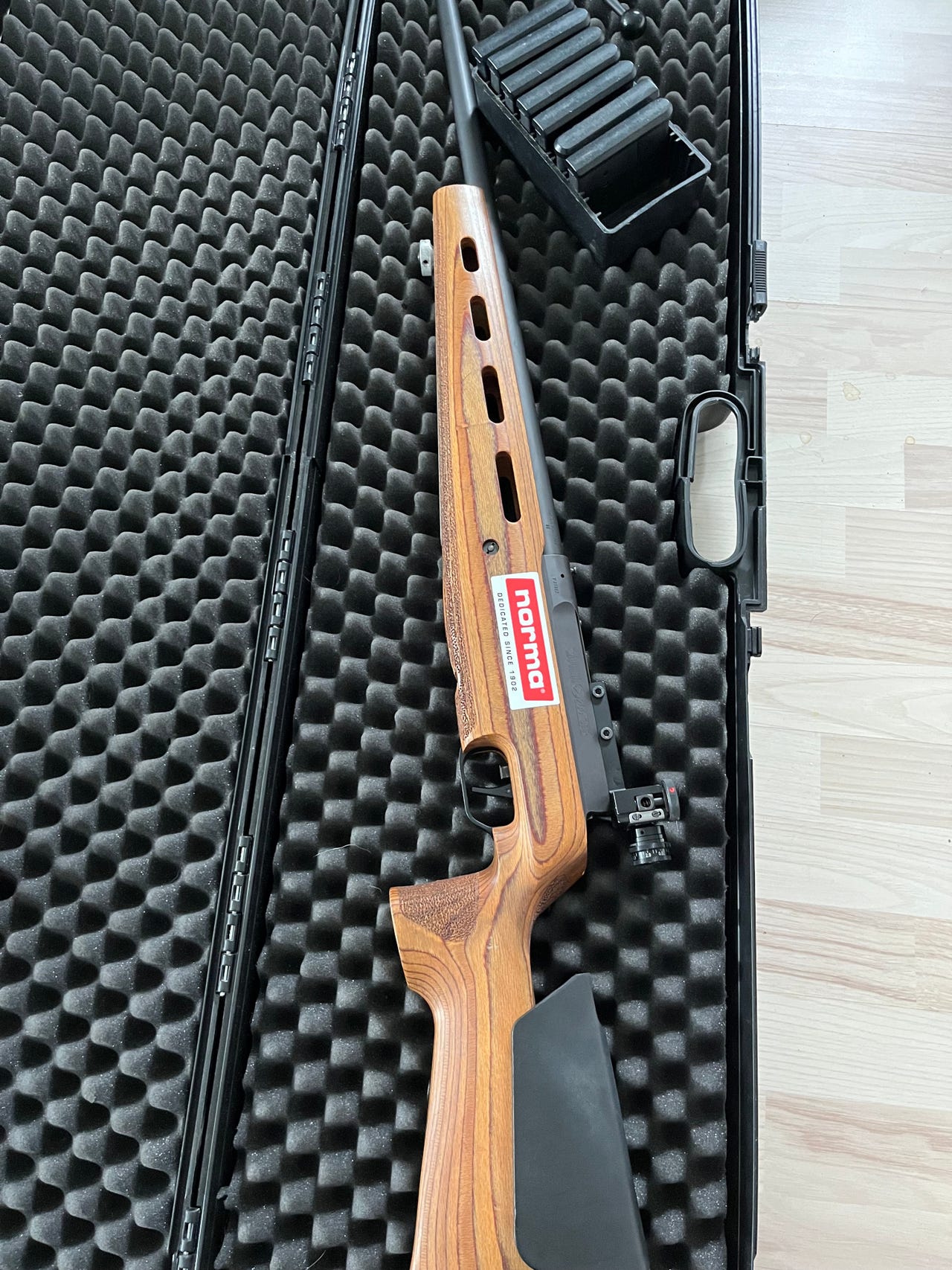 Sauer str 200 senior med koffert pris 21800kr irisblender min 5 farger ...