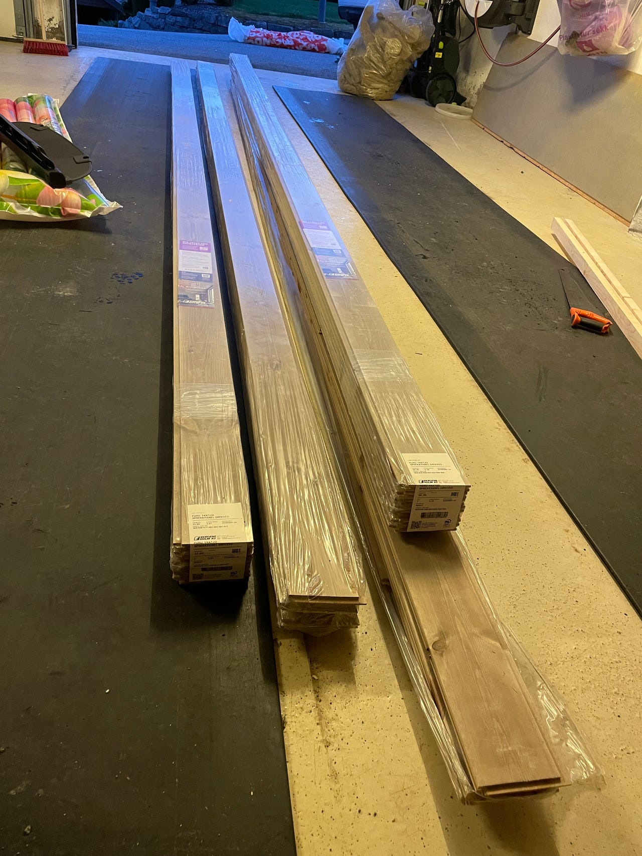 Sprekkpanel drivved furu panel | FINN torget